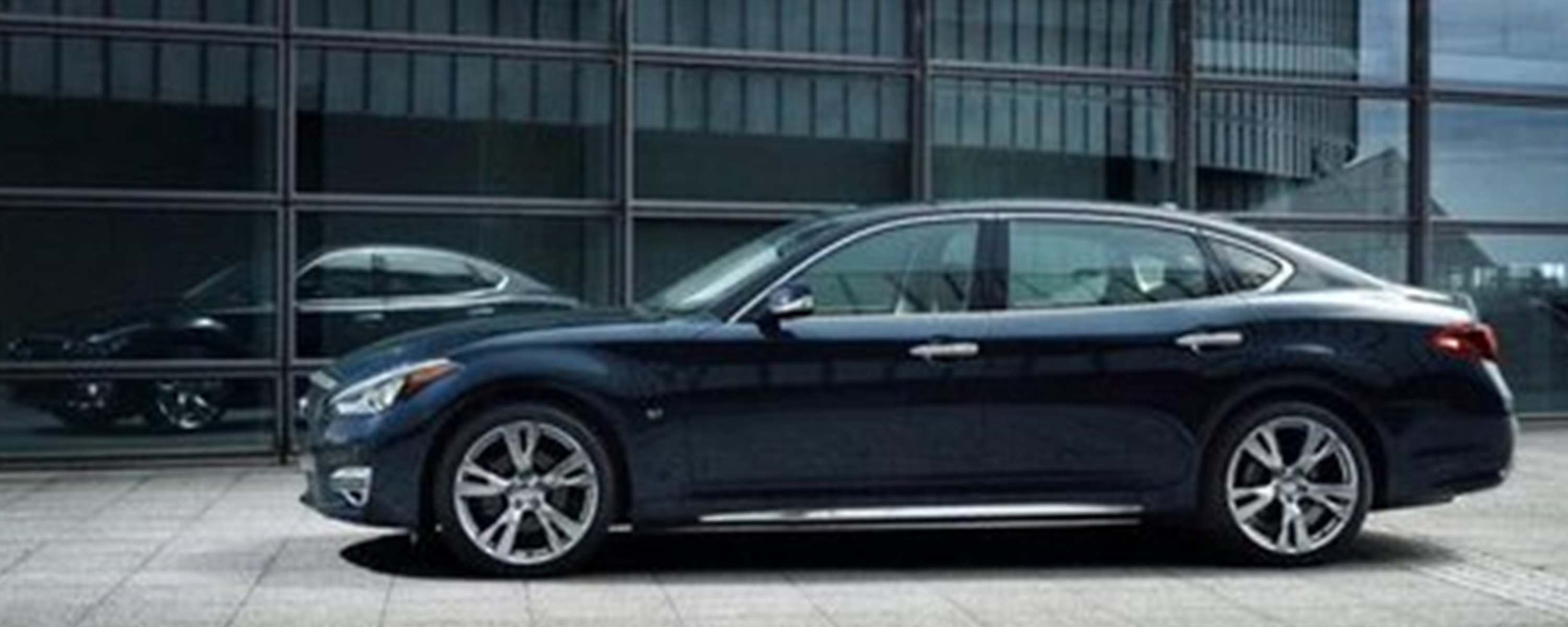 英菲尼迪q70l电池型号？-有驾