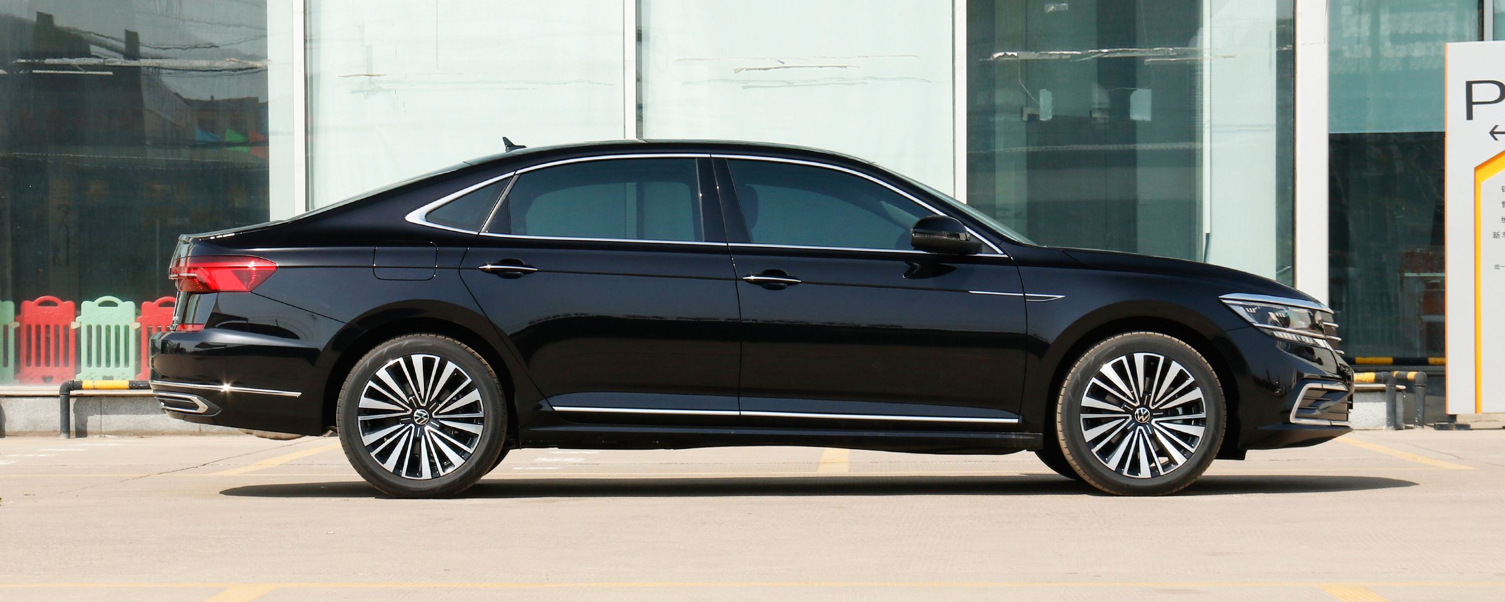 r36都有什么颜色？-有驾