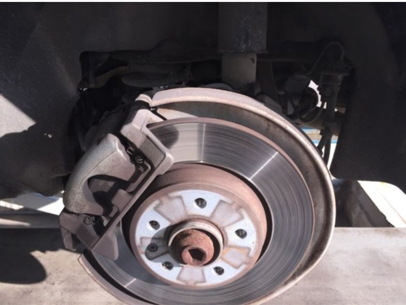 奥迪p001600故障码怎么解决？-有驾