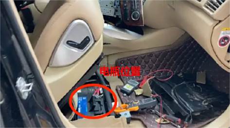 奔驰电瓶在哪个位置-有驾