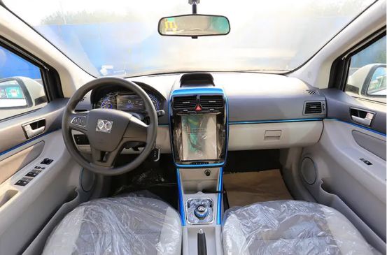 正常情况下一般北汽ev160电池能用6年左右，如果电池保养得比较好，使用时间将会更长。-有驾