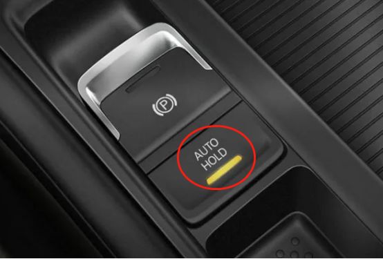 autohold灯亮表示什么-有驾